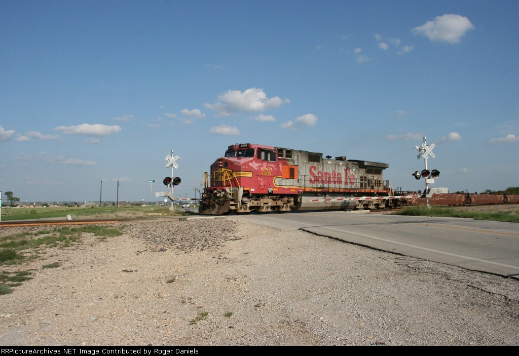 BNSF 689
